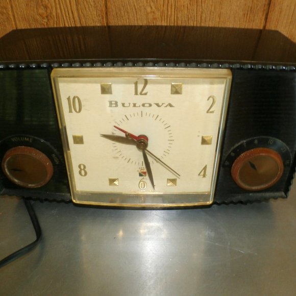 Bulova | Other | Vintage 95s Bulova Model 160 Series Clock Radio | Poshmark
